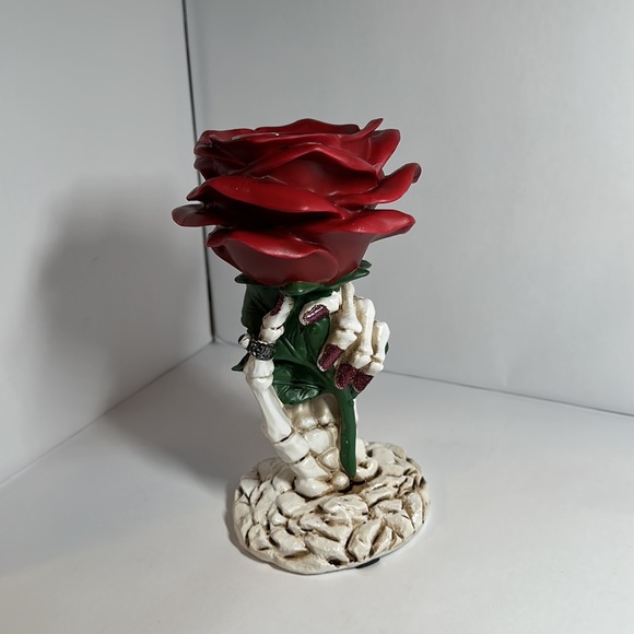 Yankee Candle | Accents | Yankee Candle Red Rose Spooky Party | Poshmark
